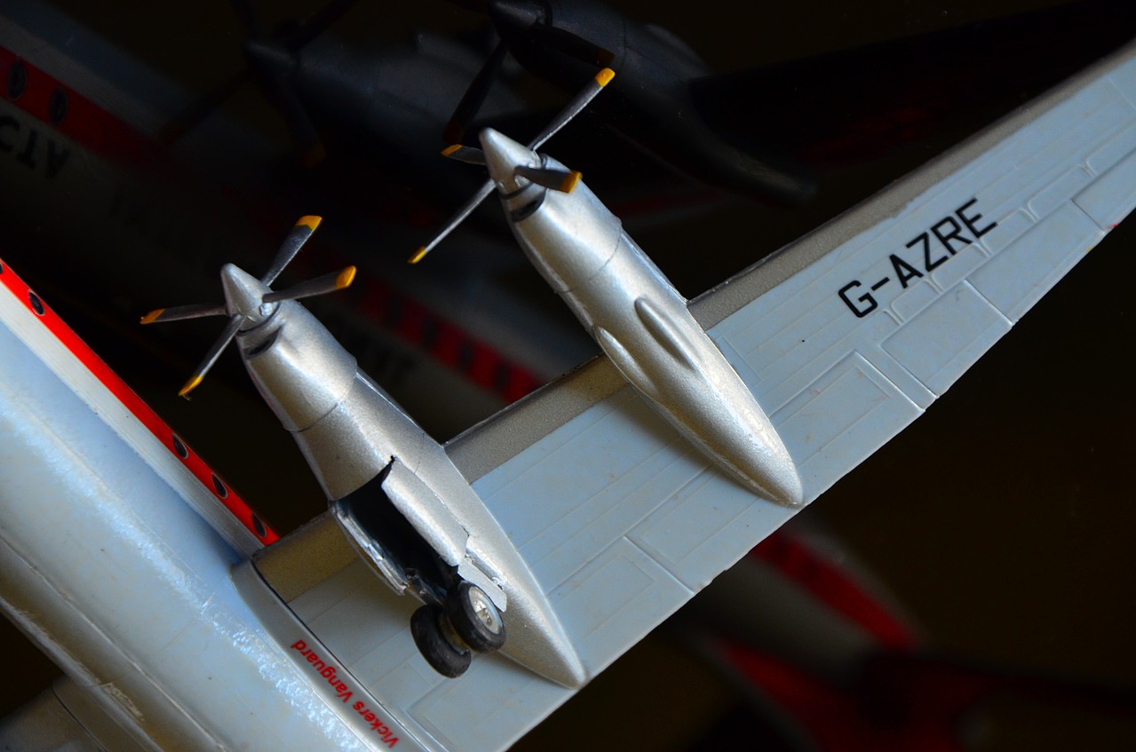 Vickers Vanguard British Turboprop Airliner -- Plastic Model Airplane ...