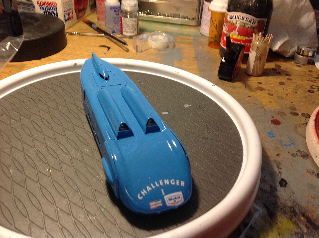 Challenger 1 with Mickey Thompson Figure -- Plastic Model Car Kit -- 1/ ...