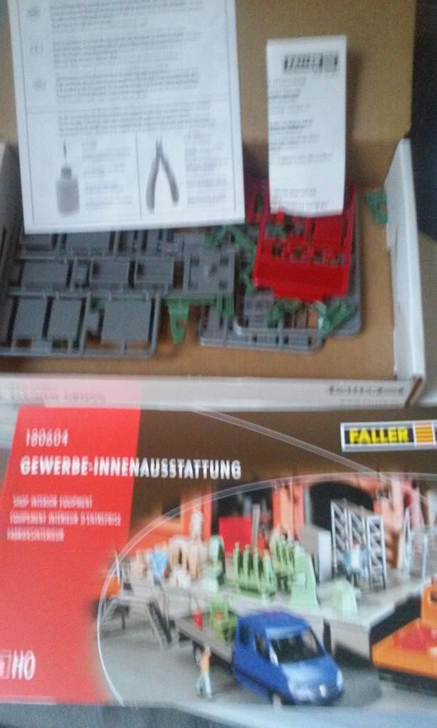 Machine Shop Interior Equipment Kit -- HO Scale Model Railroad Building ...