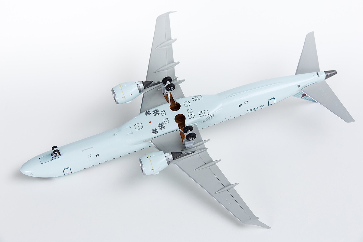 Embraer 190 Lufthansa -- Plastic Model Airplane Kit -- 1/144 Scale ...