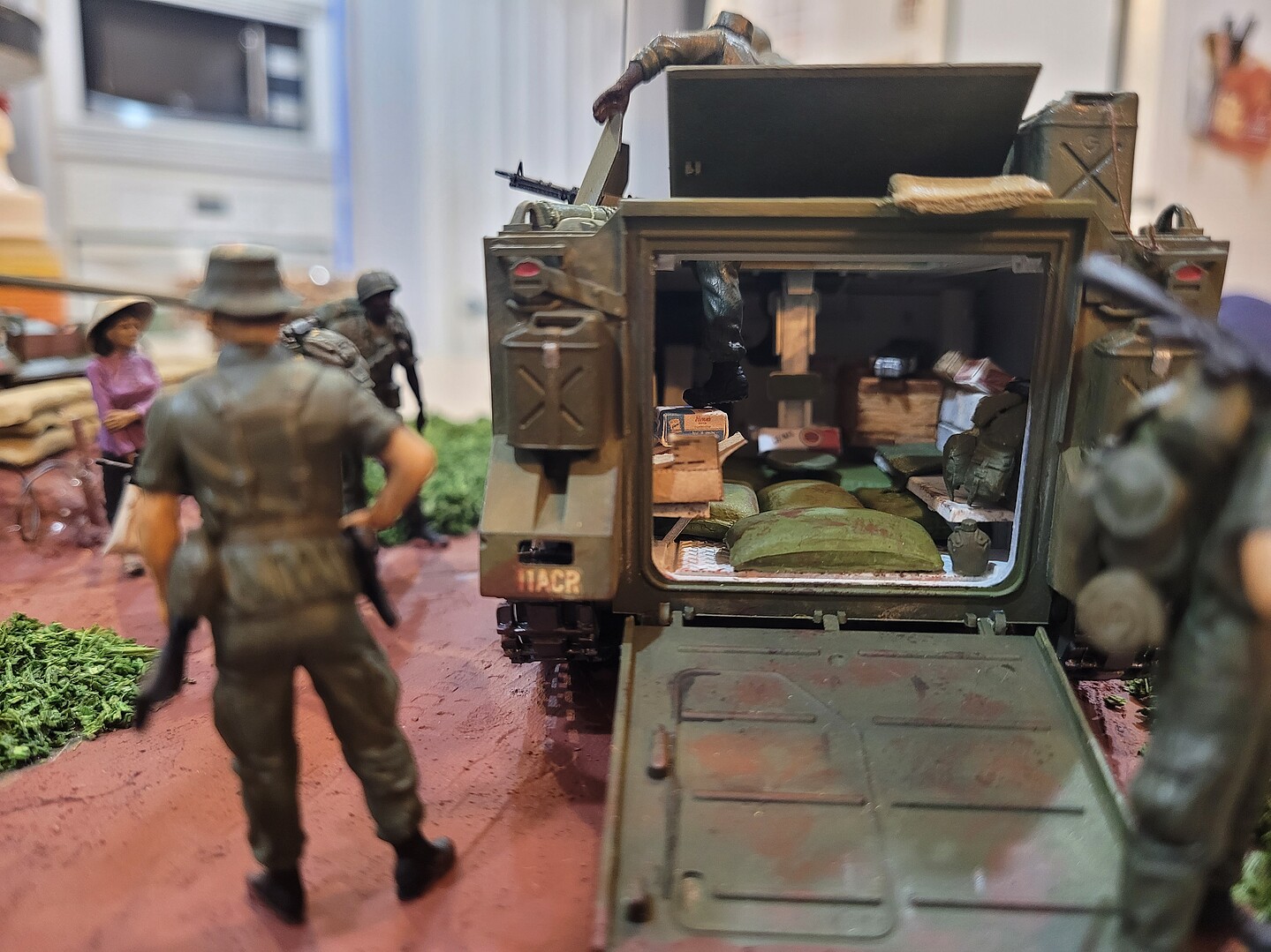 US M113 ACAV Support Vehicle -- Plastic Model Military Vehicle Kit -- 1 ...
