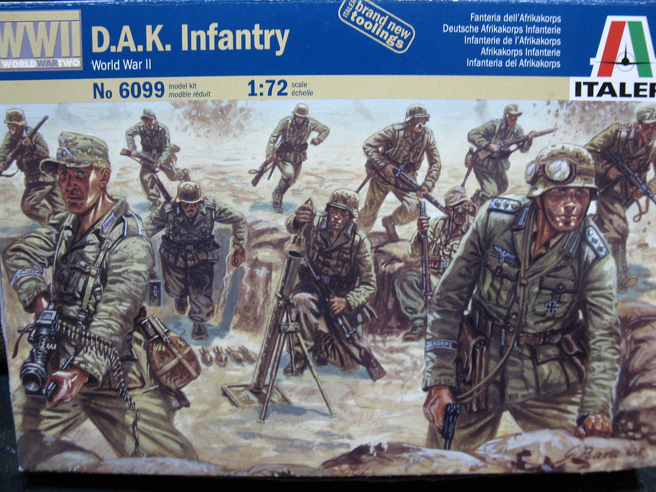 WWII DAK Infantry -- Plastic Model Military Figure Kit -- 1/72 Scale ...
