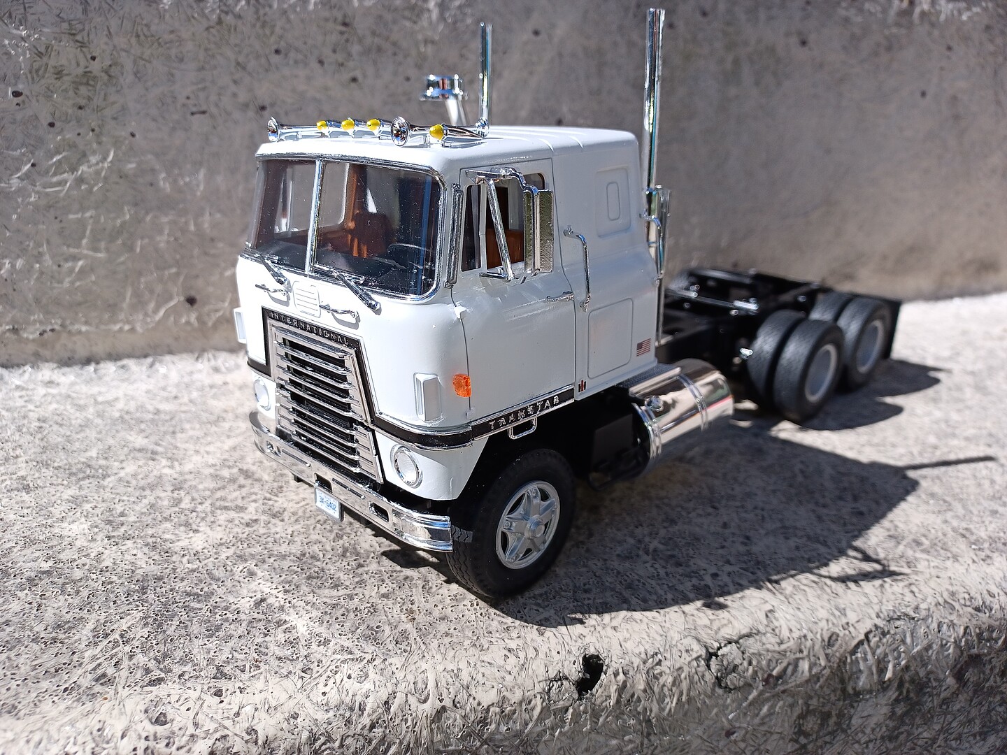 International Transtar CO-4070A -- Plastic Model Truck -- 1/25 Scale ...
