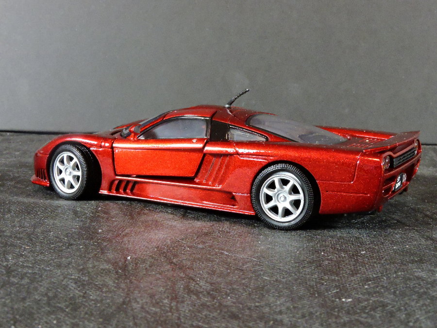 Saleen S7 Metallic Red Metal -- Metal Body Plastic Model Car Kit -- 1/ ...