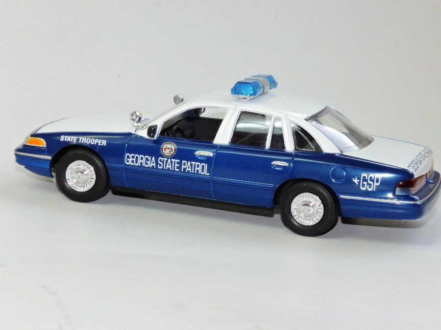 Ford Crown Vic GA State Police Prepainted Cop -- Plastic Model Car Kit ...