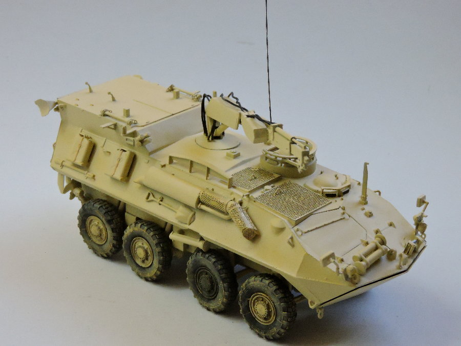 USMC LAV-R Light Armored Recovery Vehicle -- Plastic Model Military ...
