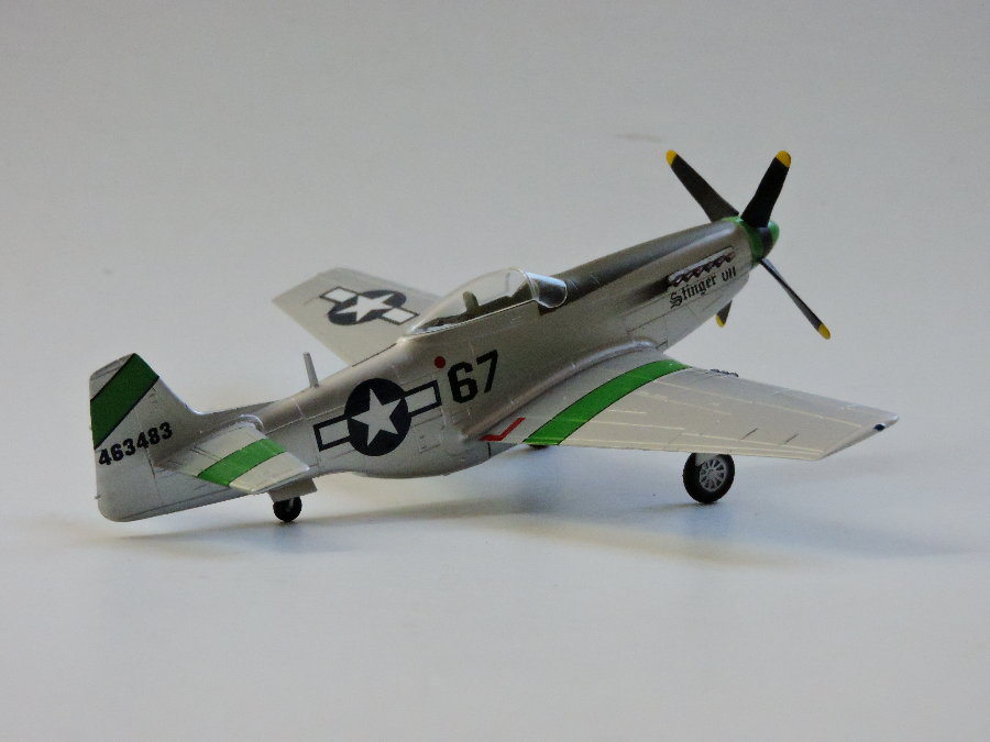 P51D IV 45th FS/15th FG WWII -- Pre-Built Plastic Model Airplane -- 1/ ...