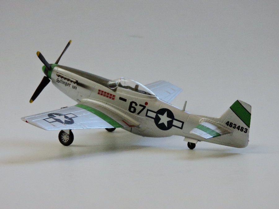 P51D IV 45th FS/15th FG WWII -- Pre-Built Plastic Model Airplane -- 1/ ...