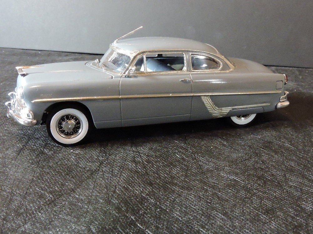 1954 Hudson Hornet Coupe -- Plastic Model Car Kit -- 1/25 Scale ...