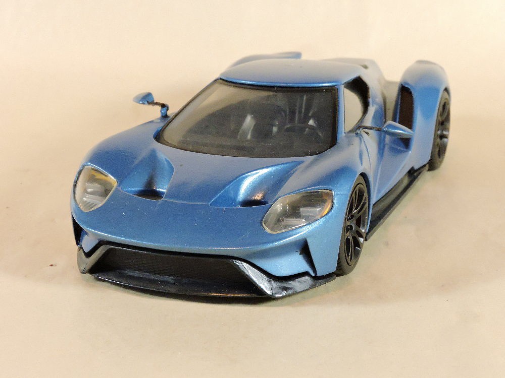 2017 Ford GT -- Snap Tite Plastic Model Vehicle Kit -- 1/24 Scale ...