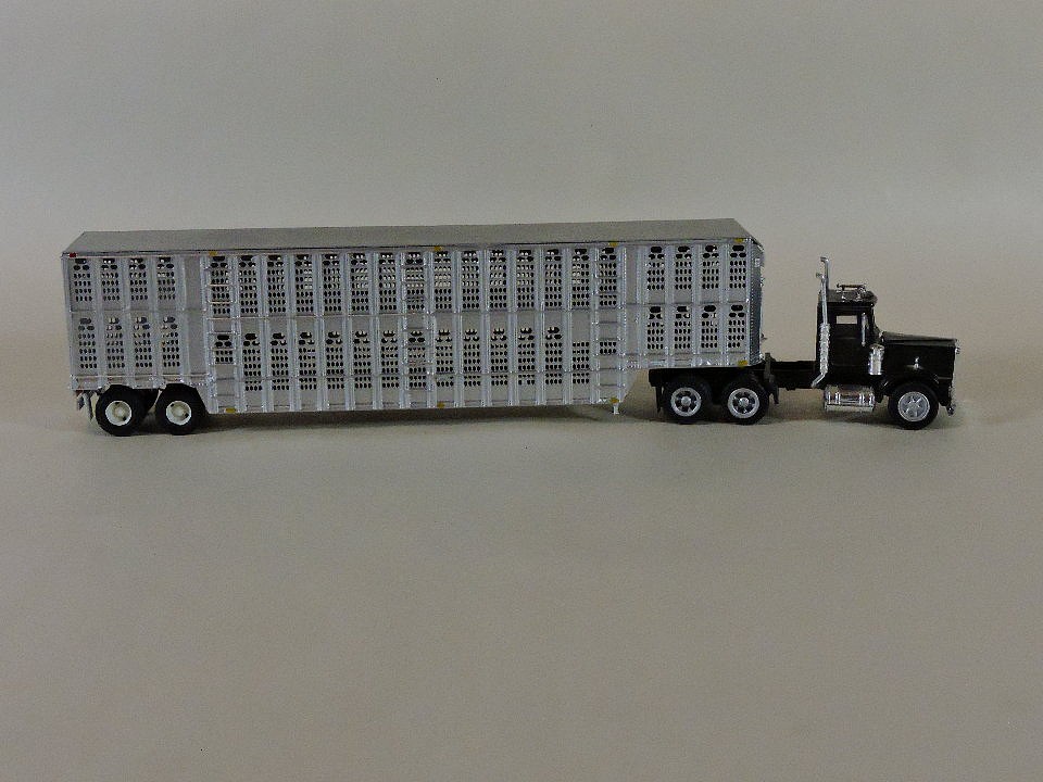 50' Barrett Livestock Trailer Kit (Modern Style) -- HO Scale Model ...