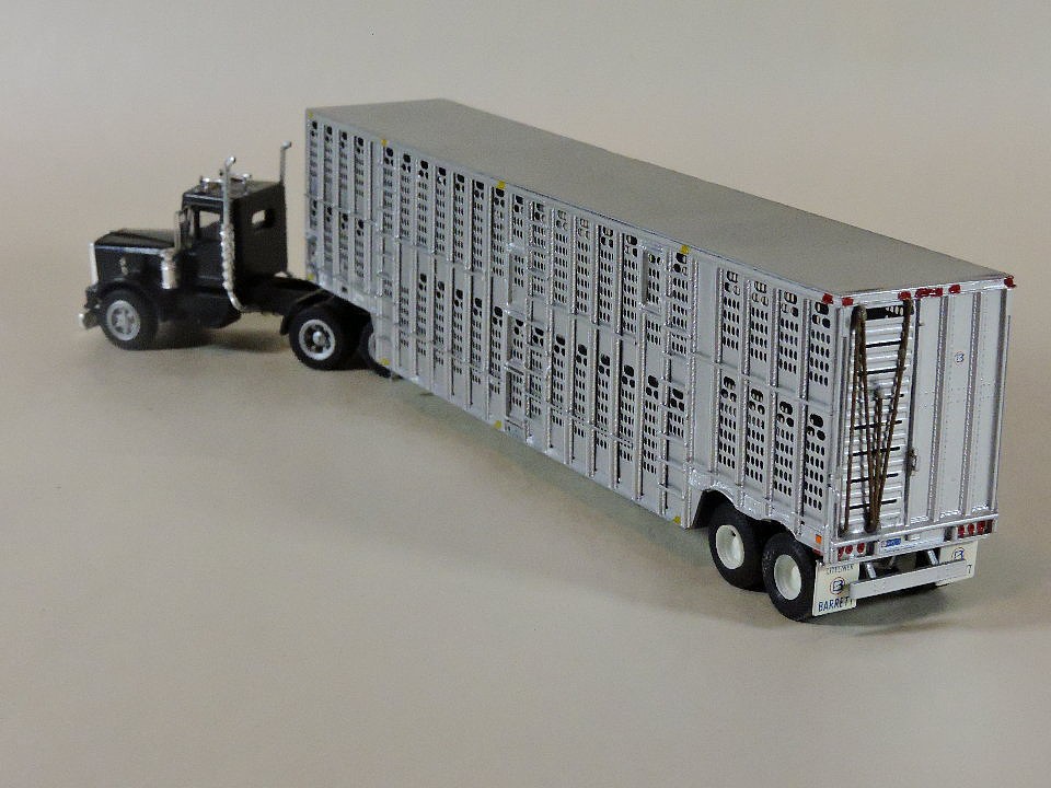 50' Barrett Livestock Trailer Kit (Modern Style) -- HO Scale Model ...