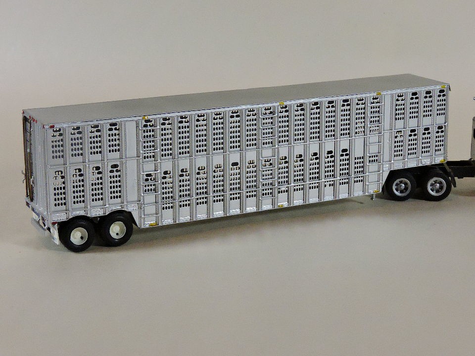 50' Barrett Livestock Trailer Kit (Modern Style) -- HO Scale Model ...