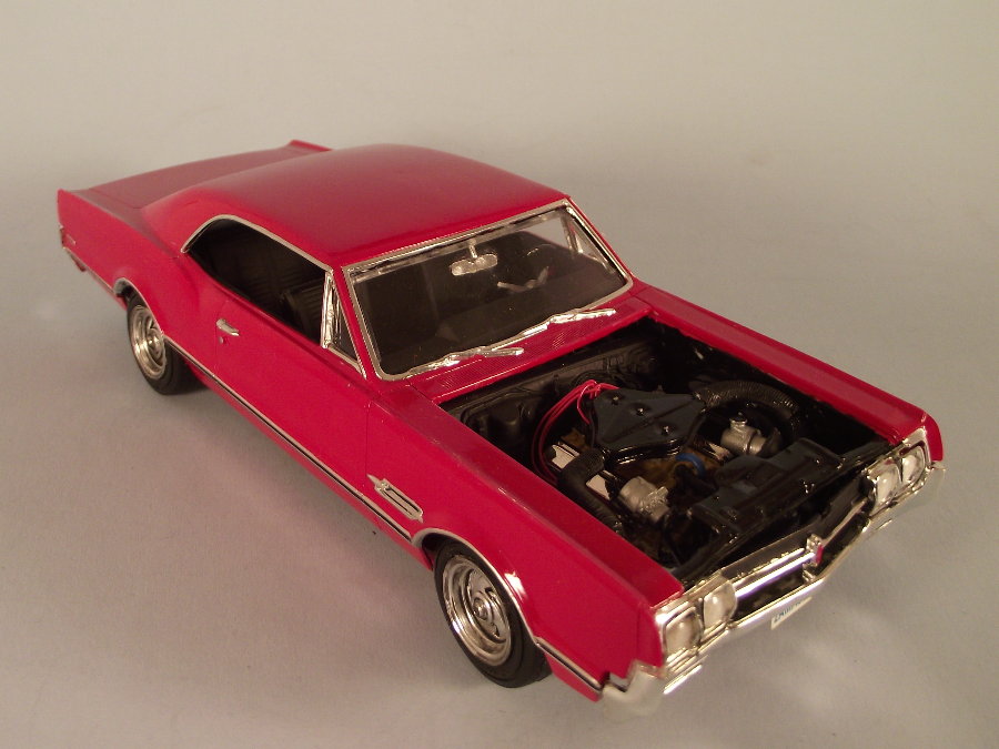 1966 Cutlass Oldsmobile 442 -- Plastic Model Car Kit -- 1/25 Scale ...