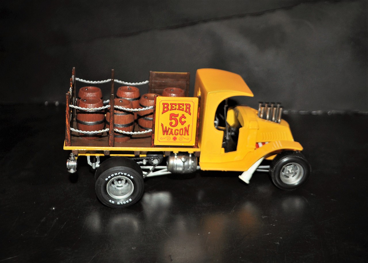 Tom Daniel Beer Wagon Show Rod (Re-Issue) -- Plastic Model Truck Kit ...