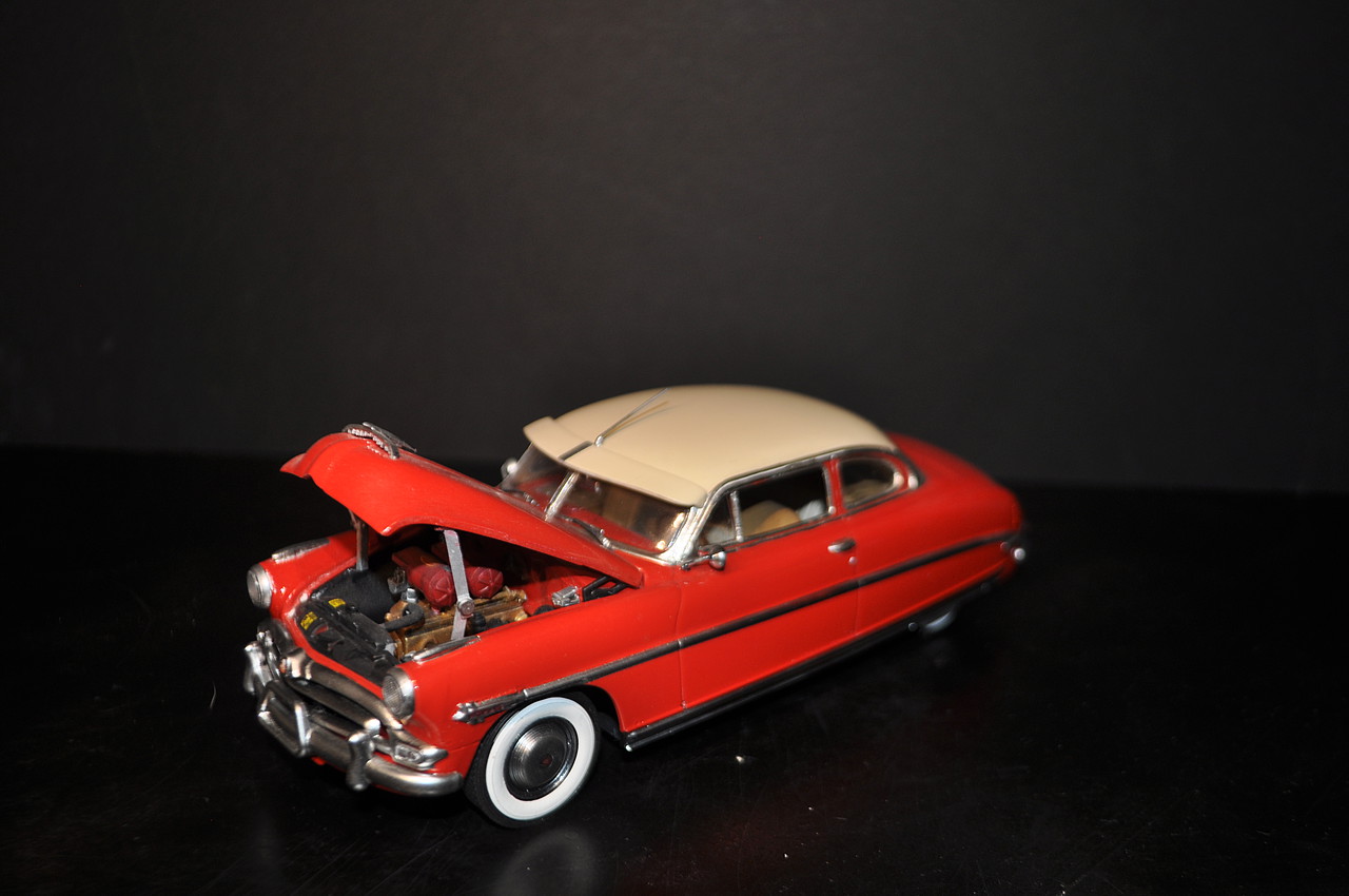 1954 Hudson Hornet Coupe -- Plastic Model Car Kit -- 1/25 Scale ...
