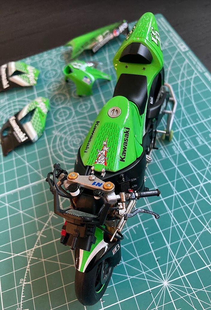 Kawasaki Ninja ZX-RR Bike -- Plastic Model Motorcycle Kit -- 1/12 Scale ...