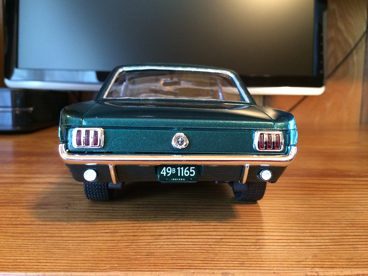 1965 Ford Mustang -- Plastic Model Car Kit -- 1/16 Scale -- #872_06 ...