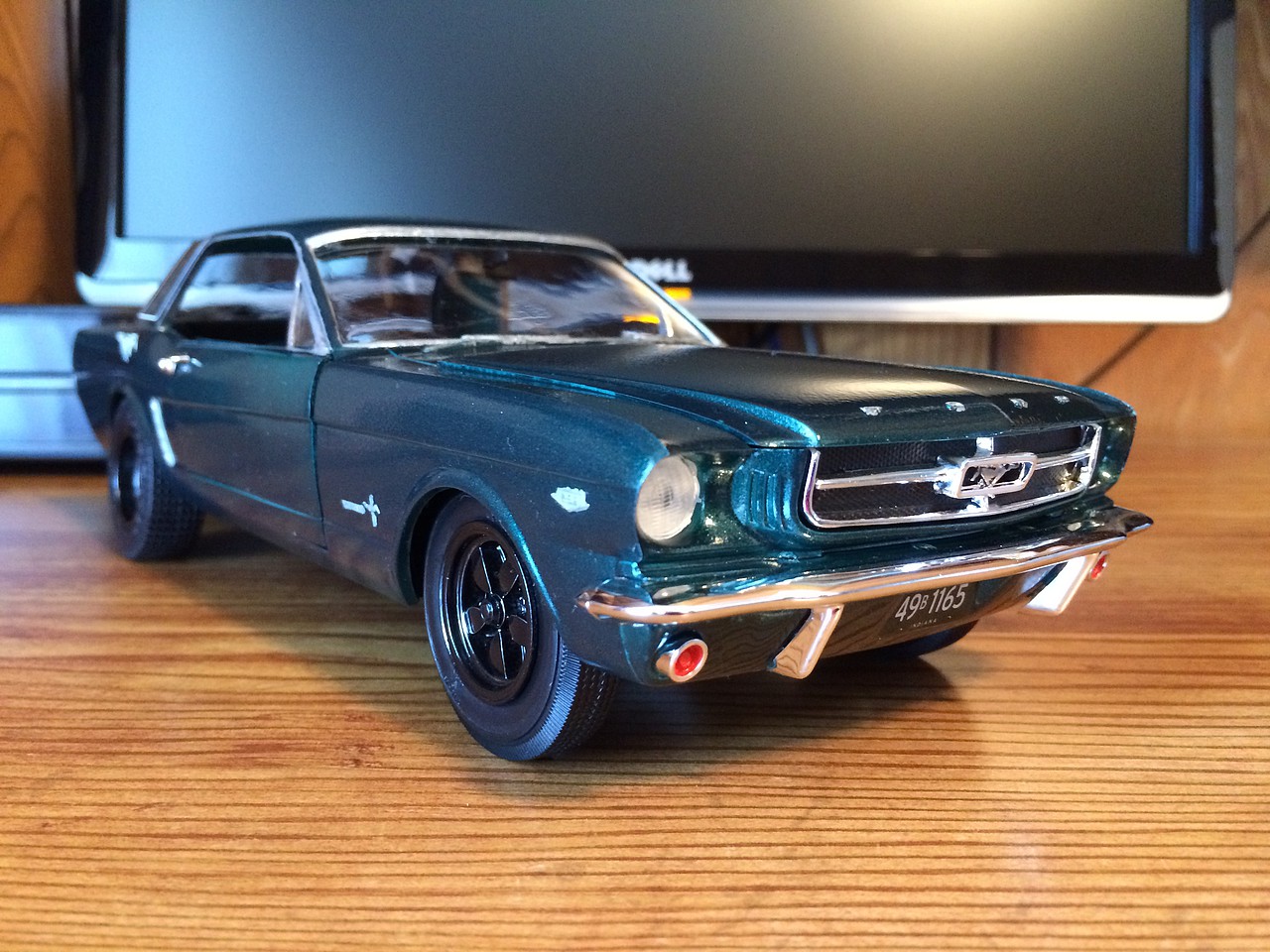 1965 Ford Mustang -- Plastic Model Car Kit -- 1/16 Scale -- #872_06 ...