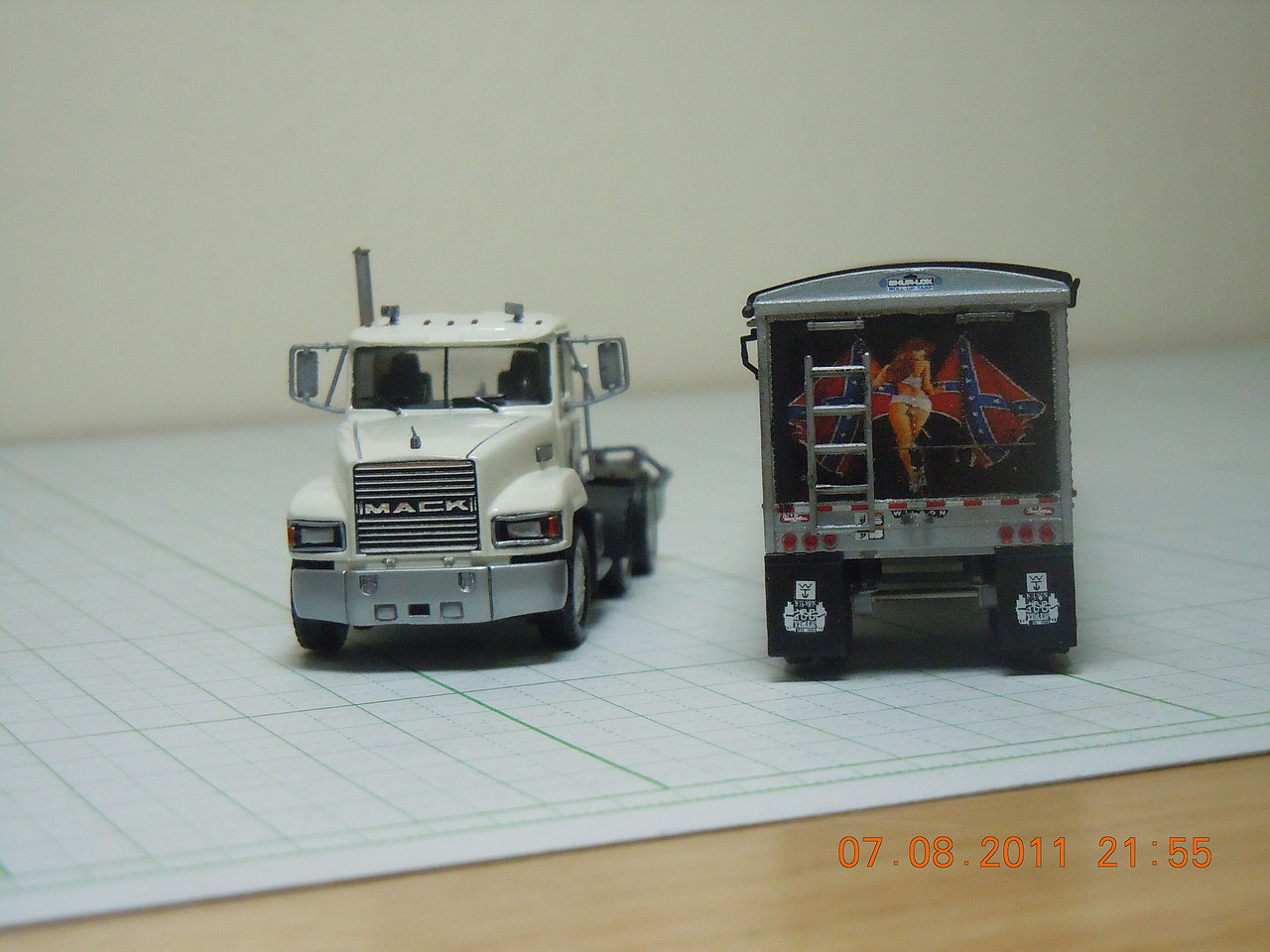 Wilson 43' Grain Trailer Kit -- HO Scale Model Trailer -- #6000 ...