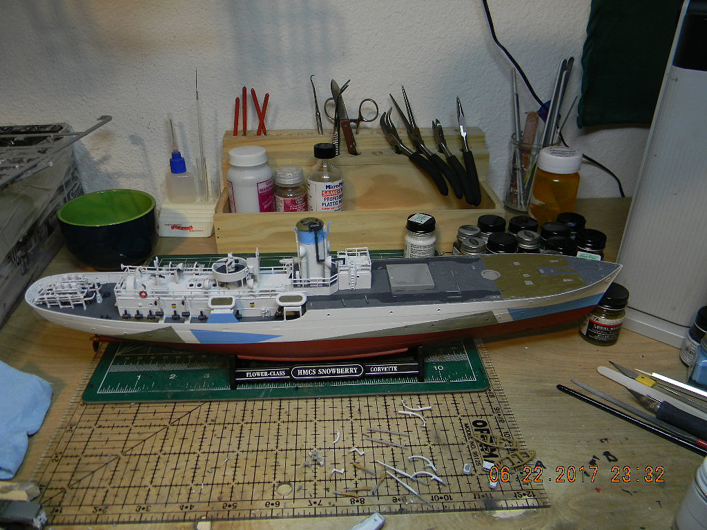 Flower Class Corvette (Early) -- Plastic Model Military Ship Kit -- 1/ ...