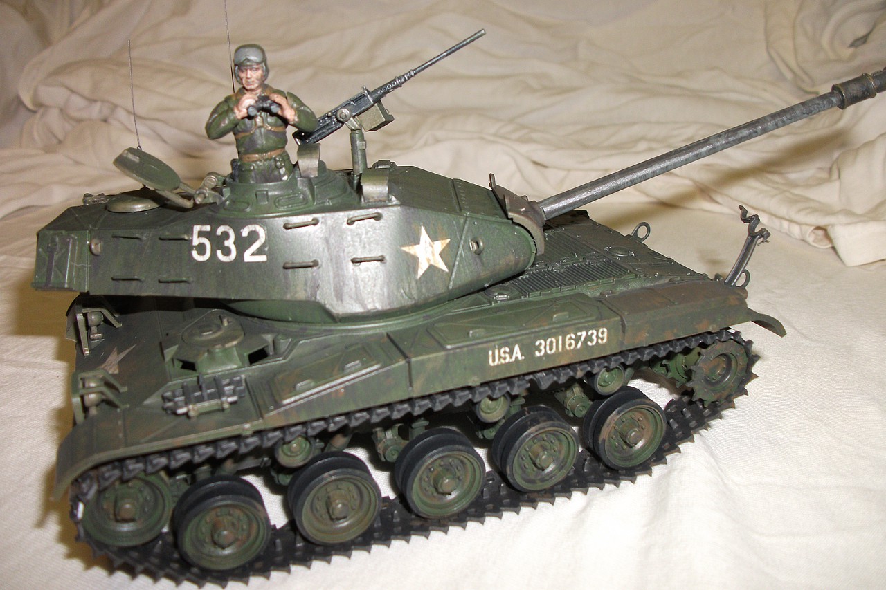 US M41 Walker Bulldog -- Plastic Model Military Vehicle Kit -- 1/35 ...