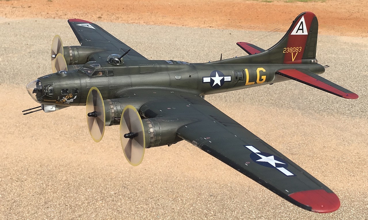 B-17G Flying Fortress -- Plastic Model Airplane Kit -- 1/48 Scale ...