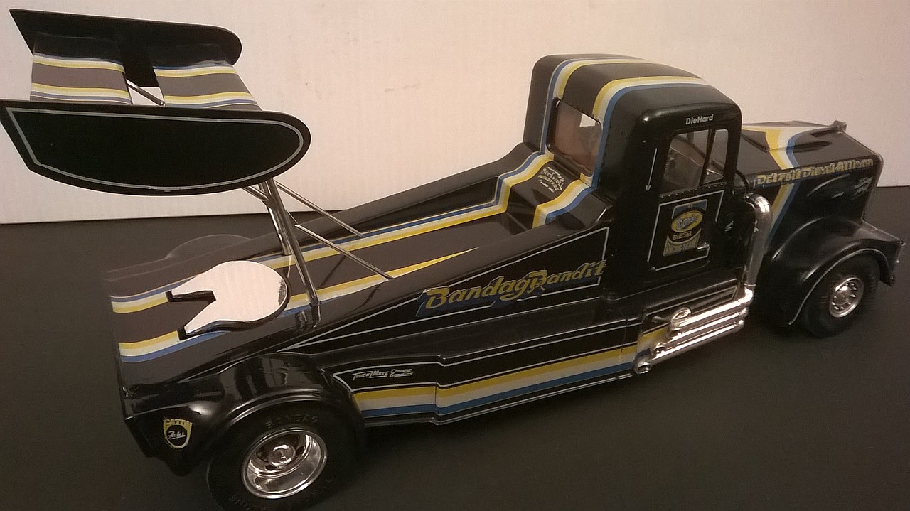 T Malone Kenworth Super Boss Drag Truck -- Plastic Model Truck Kit -- 1 ...