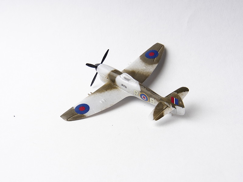 Hawker Tempest V RAF Aircraft -- Plastic Model Airplane Kit -- 1/144 ...