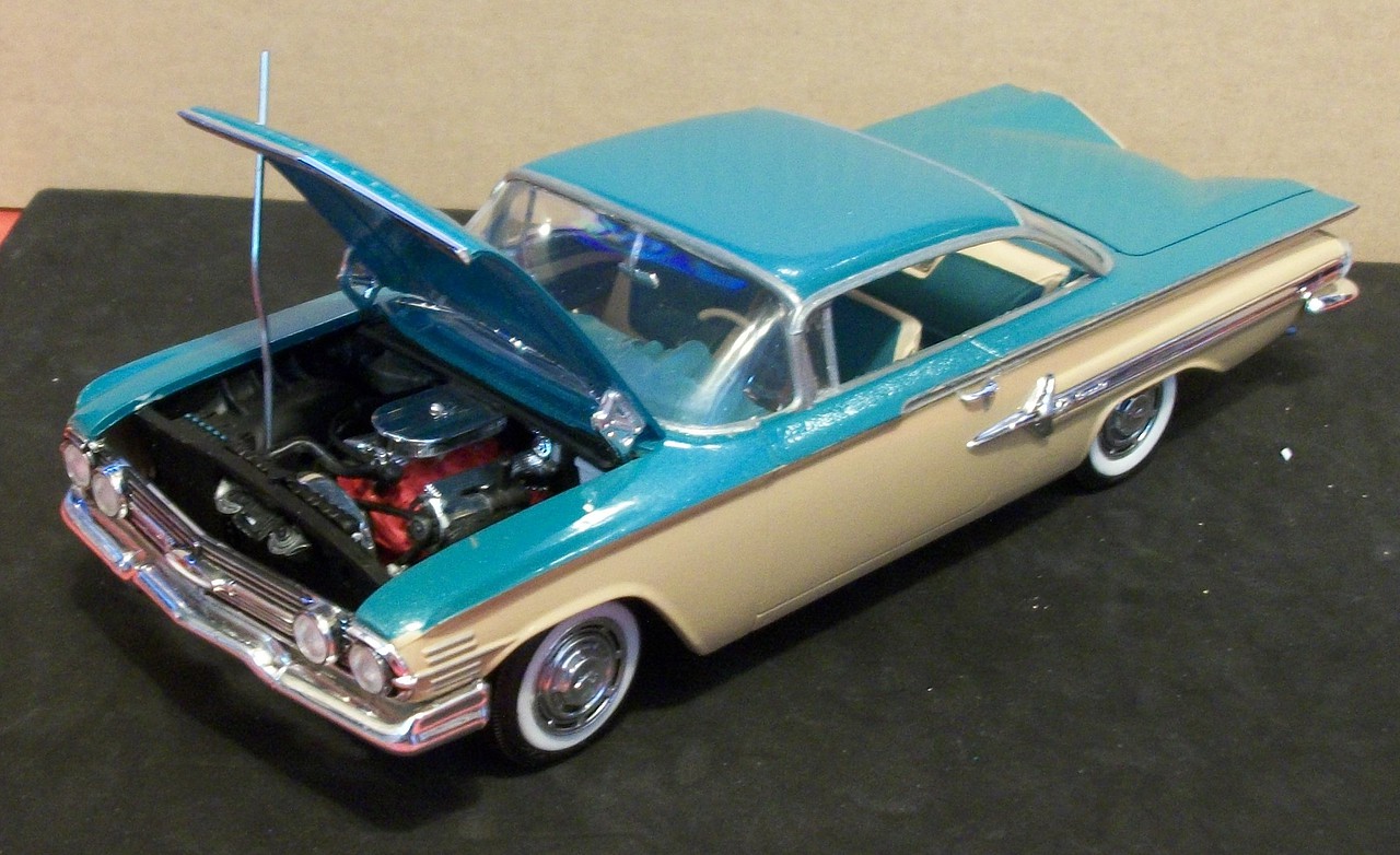 1960 Chevy Impala Hardtop 2'n1 -- Plastic Model Car Kit -- 1/25 Scale ...