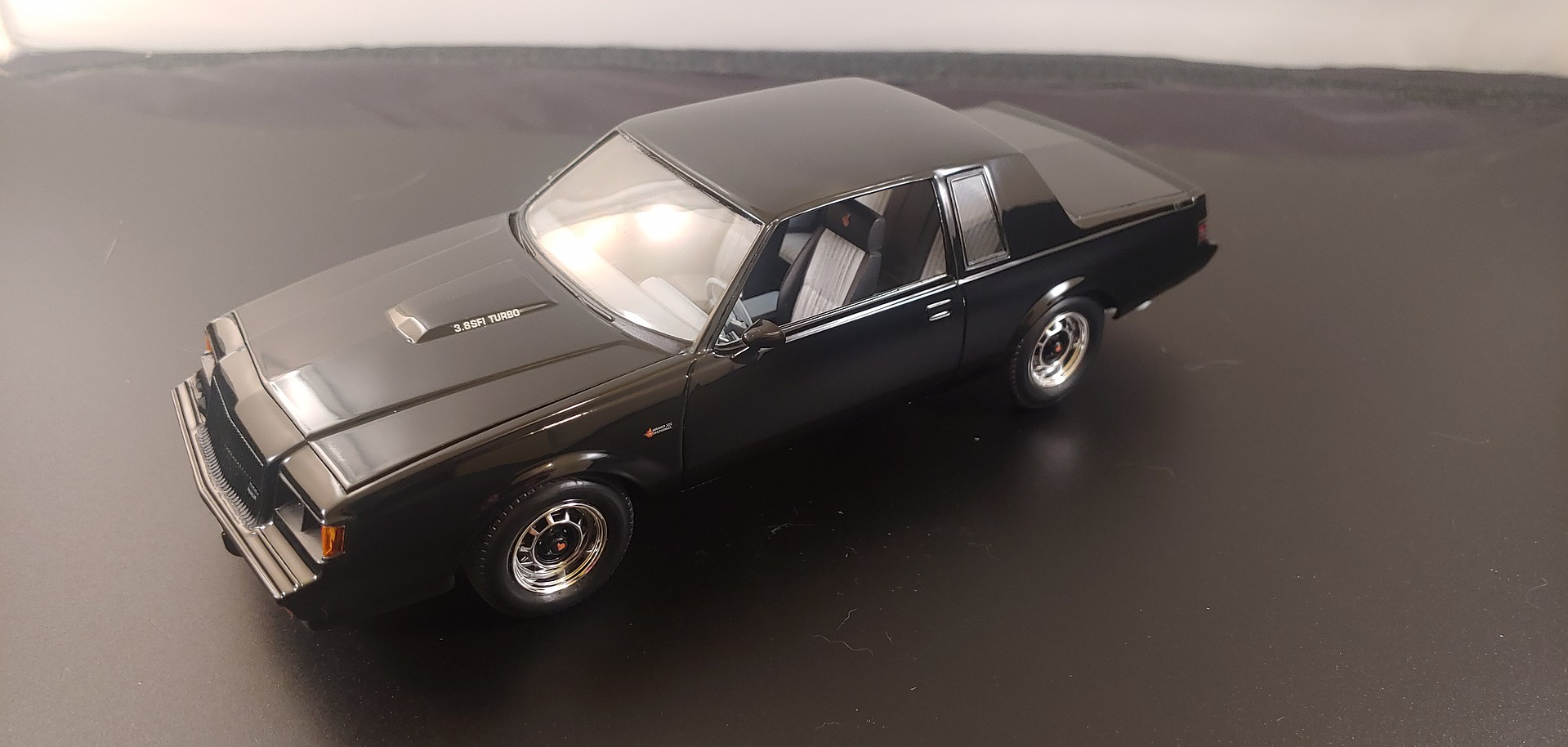 Buick Grand National 2n1 -- Plastic Model Car Kit -- 1/24 Scale ...
