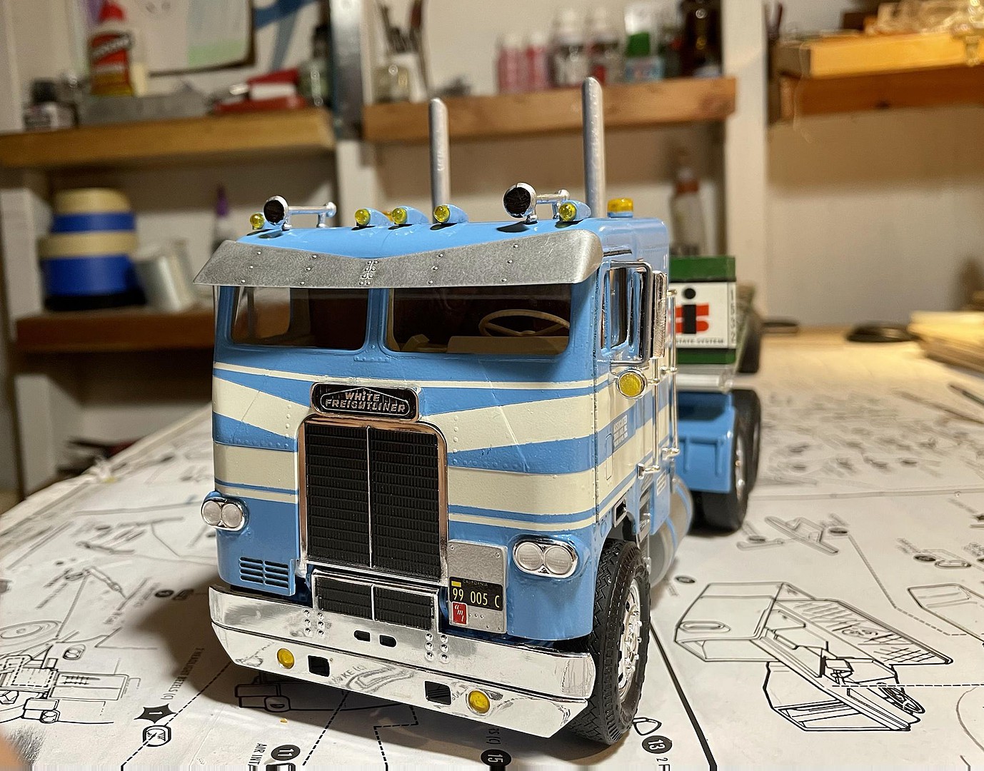 White Freightliner Dual Drive Tractor Pictures