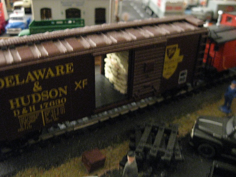 Gallery Pictures Railstuff Lumber Loads Stacked For Open Door Box Cars ...