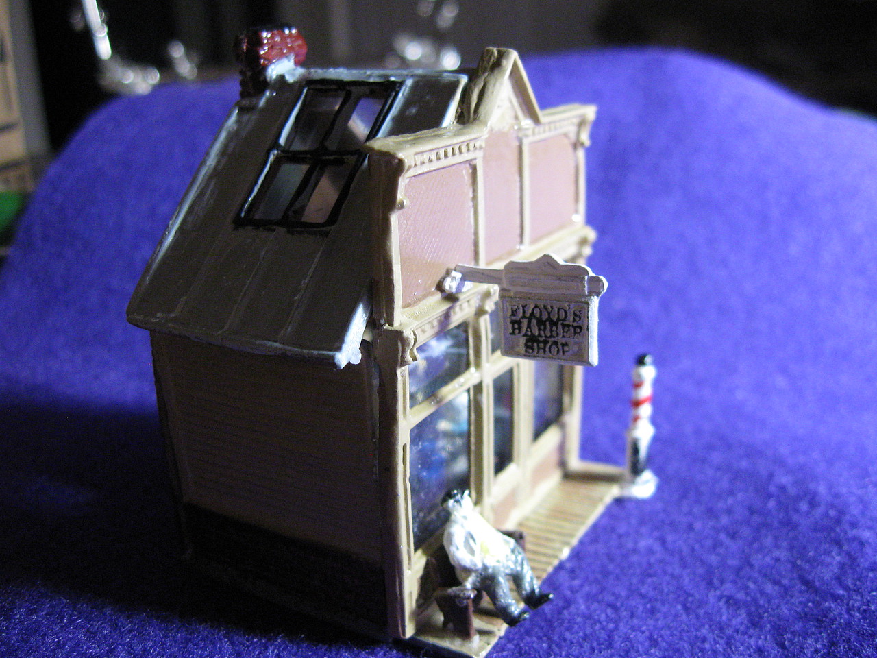Floyd's Barber Shop -- HO Scale Kit -- HO Scale Model Railroad Building ...