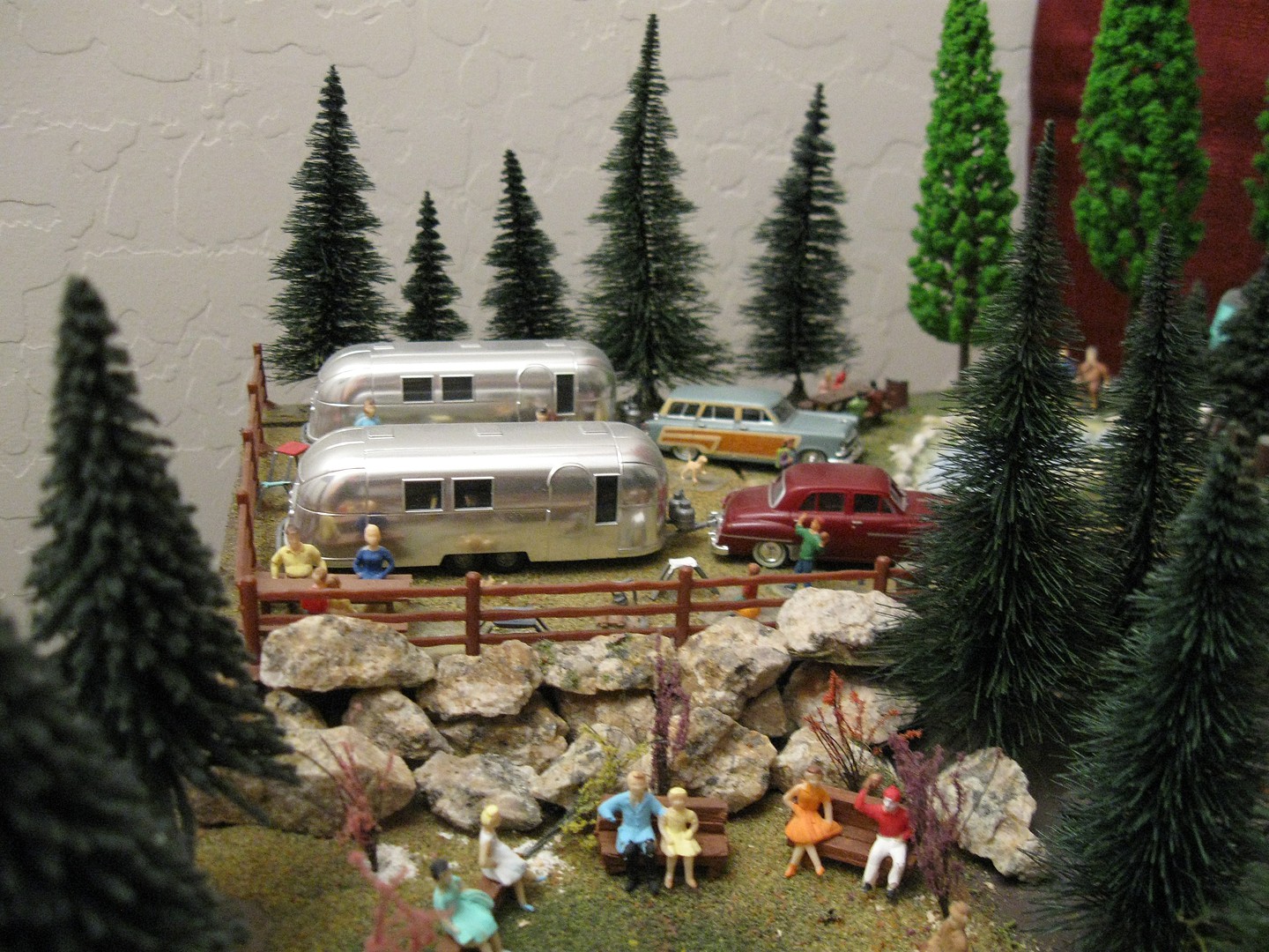 Camp Site with Trailers Kit -- HO Scale Model Railroad Accessories ...