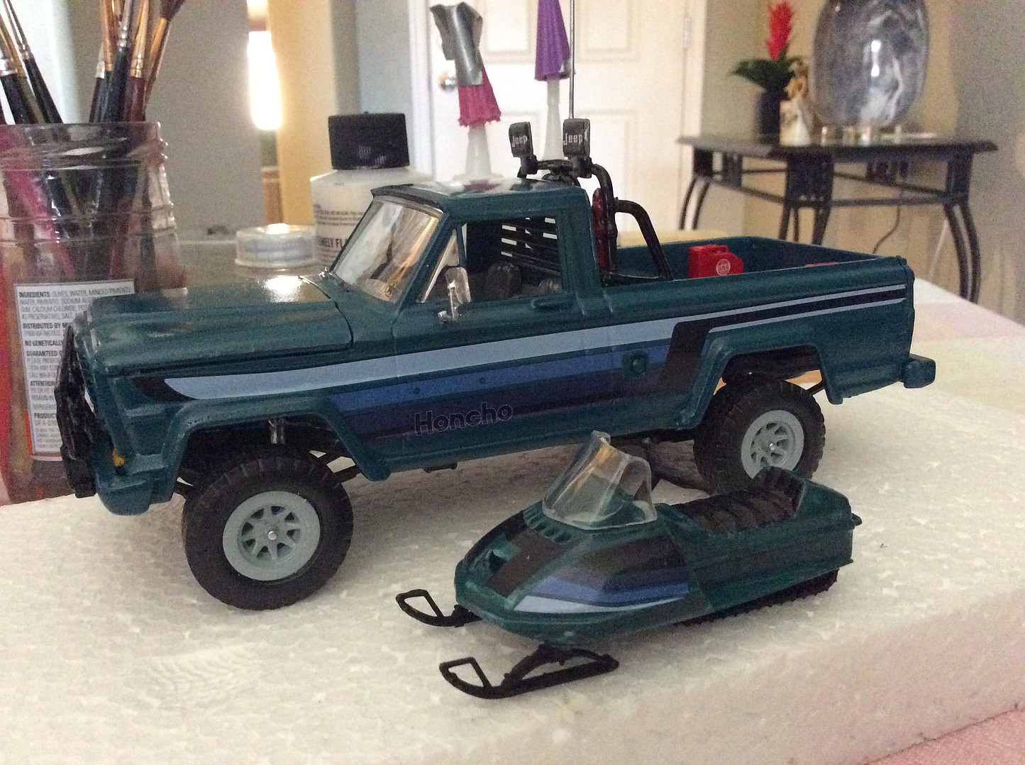 1980 Jeep Honcho Ice Patrol -- Plastic Model Truck Kit -- 1/25 Scale ...