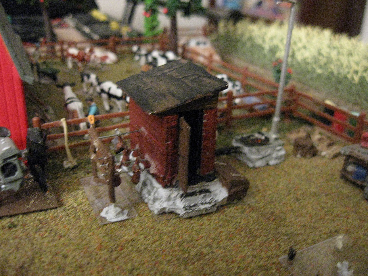 Scenic Details Smokehouse Kit -- HO Scale Model Building -- #213 ...