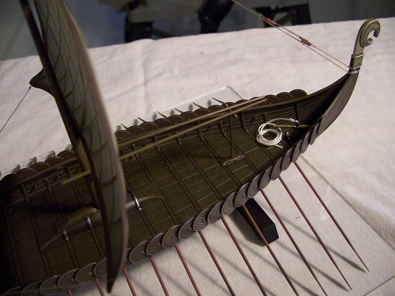 Viking Sailing Ship -- Plastic Model Kit -- 1/50 Scale -- #05403 ...