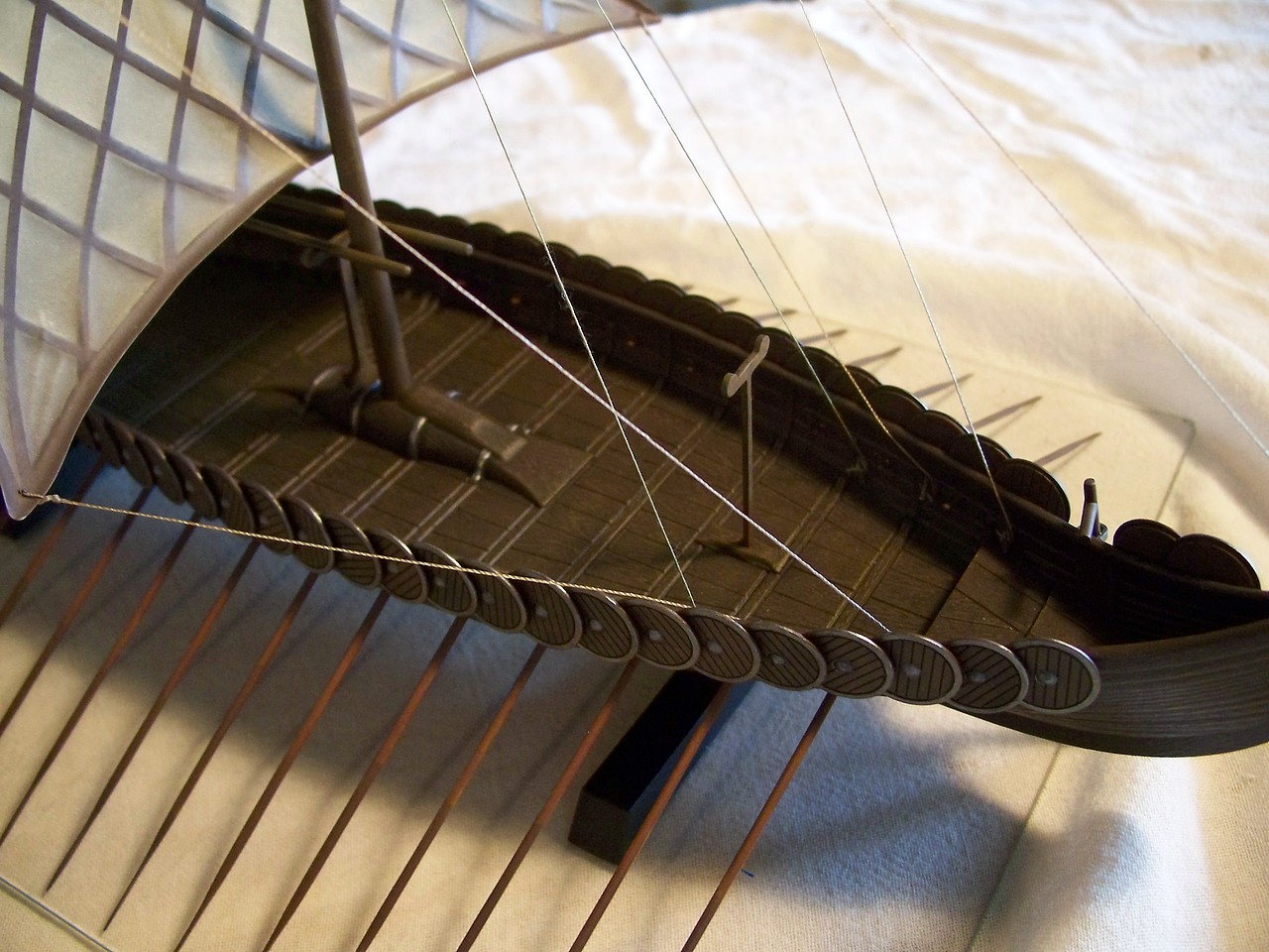 Viking Sailing Ship -- Plastic Model Kit -- 1/50 Scale -- #05403 ...