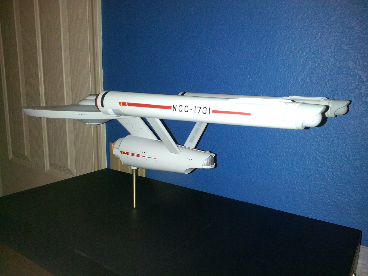 Star Trek TOS Enterprise Cutaway -- Science Fiction Plastic Model Kit ...