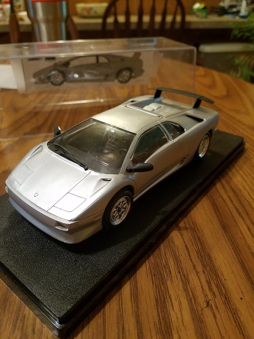 Lamborghini Countach -- Plastic Model Car Kit -- 1/24 Scale -- #854948 ...