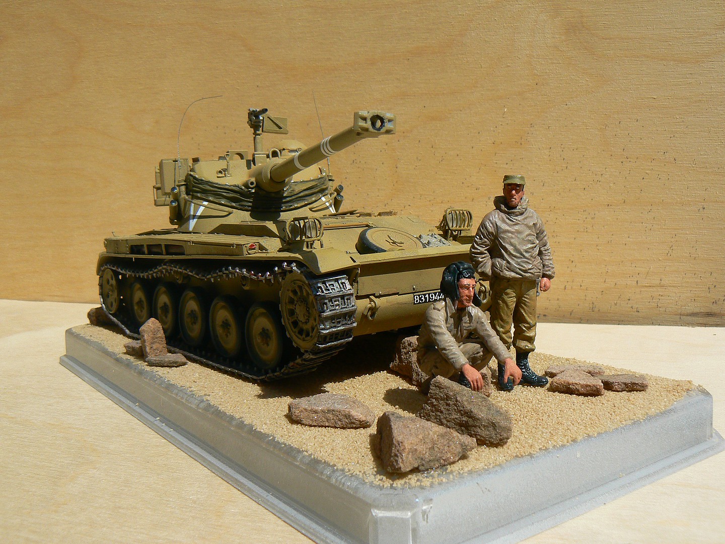 AMX-13/75 I.D.F. Light Tank -- Plastic Model Military Vehicle Kit -- 1/ ...