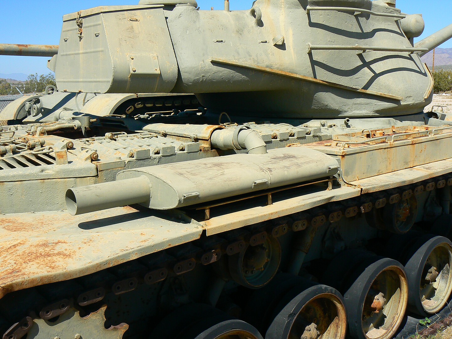 U.S. Medium Tank M47 E/M 2'n1 -- Plastic Model Military Tank Kit -- 1/35 Scale -- #2072 pictures ...