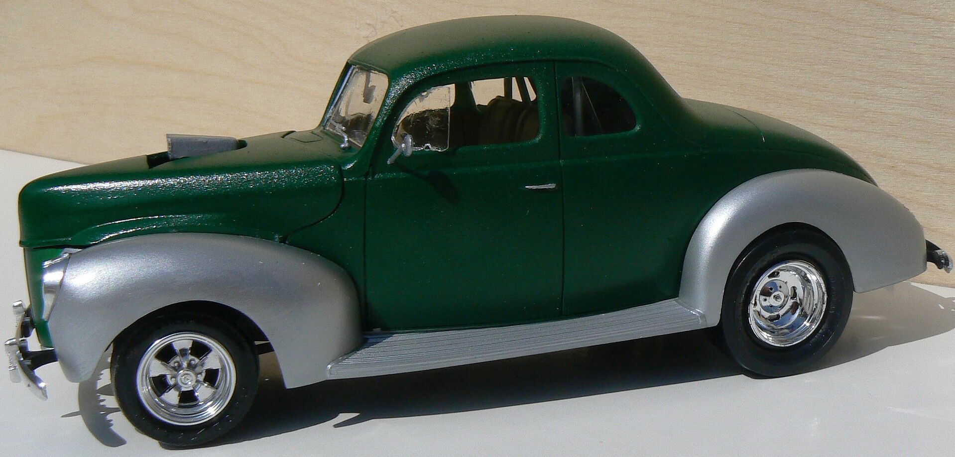 1940 Ford Coupe 2T -- Plastic Model Car Kit -- 1/25 Scale -- #1141m ...