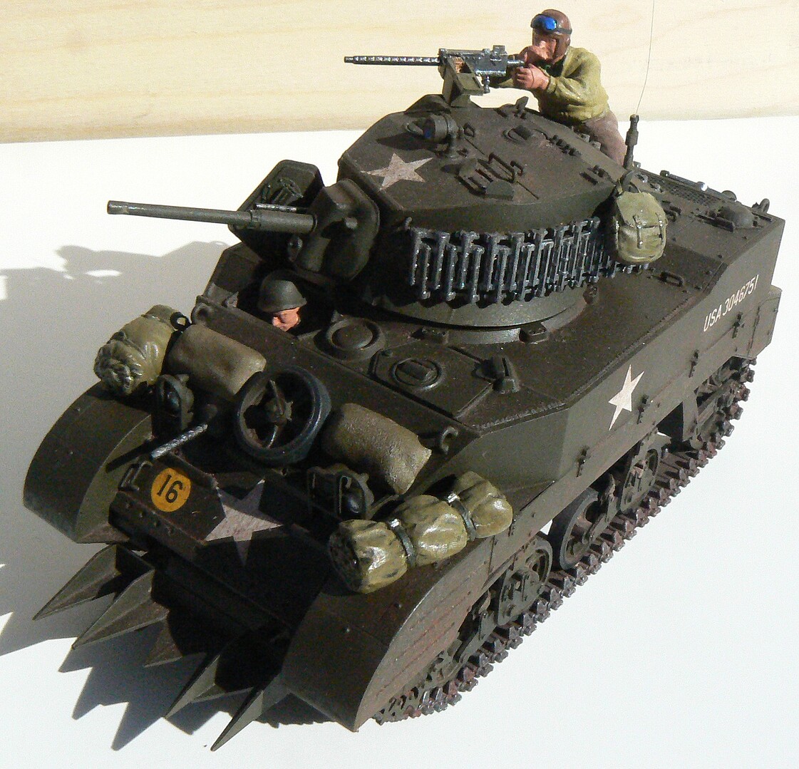 US Light Tank M5A1 w/4 Figures -- Plastic Model Military Vehicle Kit -- 1/35 Scale -- #35313 ...