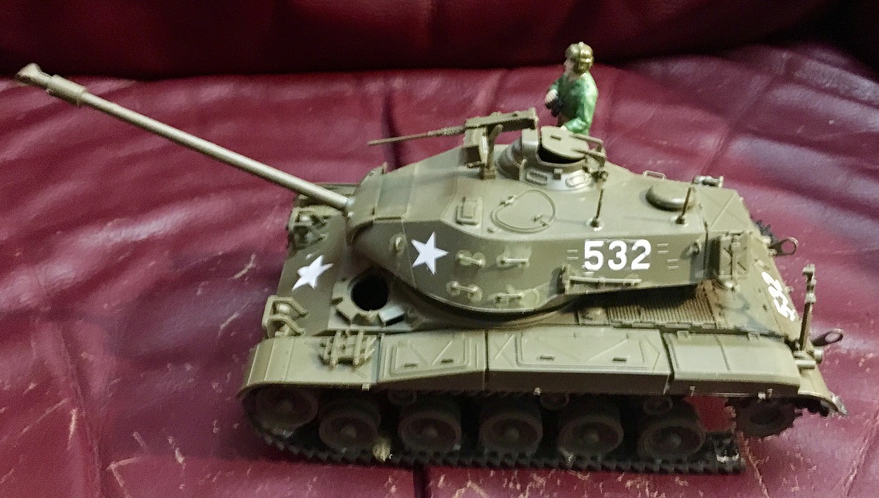 US M41 Walker Bulldog -- Plastic Model Military Vehicle Kit -- 1/35 ...