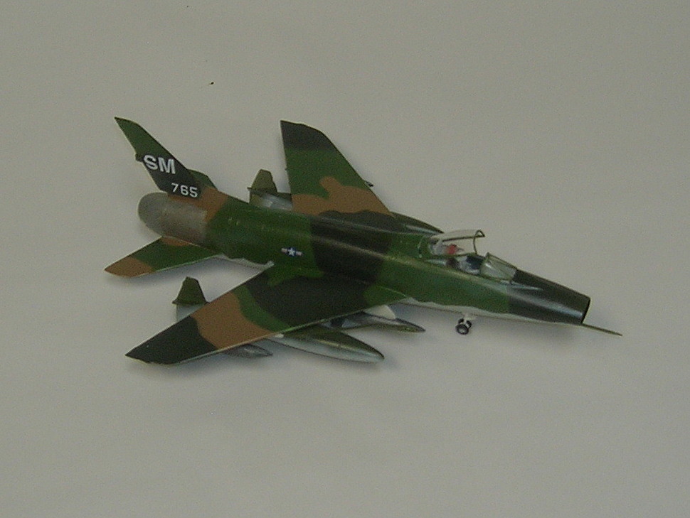 F-100 Supersabre Military Battle Damaged Aircraft -- Plastic Model ...