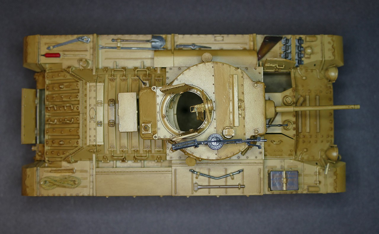 PzKpfw Mk III 749(e) Valentine III Tank w/3 Crew -- Plastic Model Tank ...