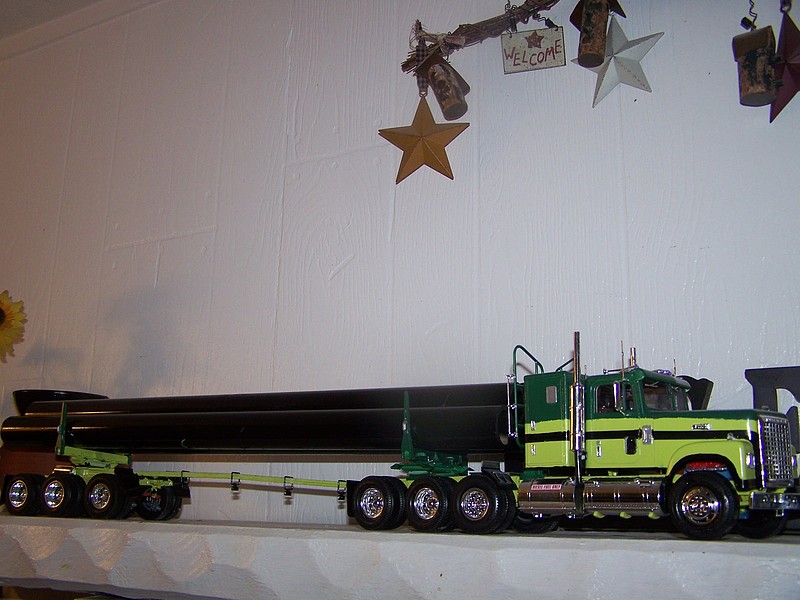 Peerless Roadrunner Logging Trailer -- Plastic Model Truck Kit -- 1/25 ...