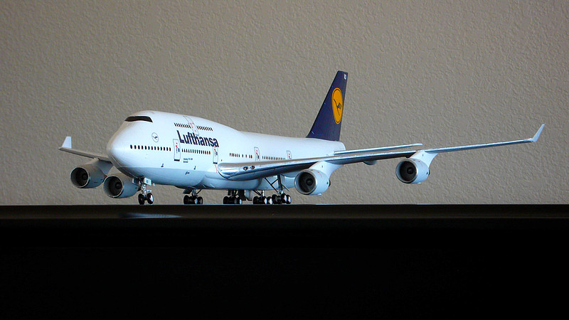 Boeing 747-400 -- Plastic Model Airplane Kit -- 1/144 Scale -- #04219 ...